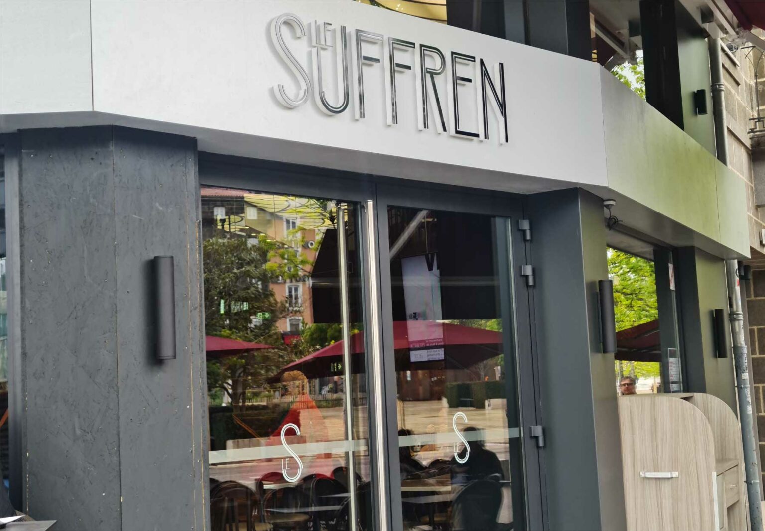 Le Suffren - Restaurant à Clermont-Ferrand - Place de Jaude